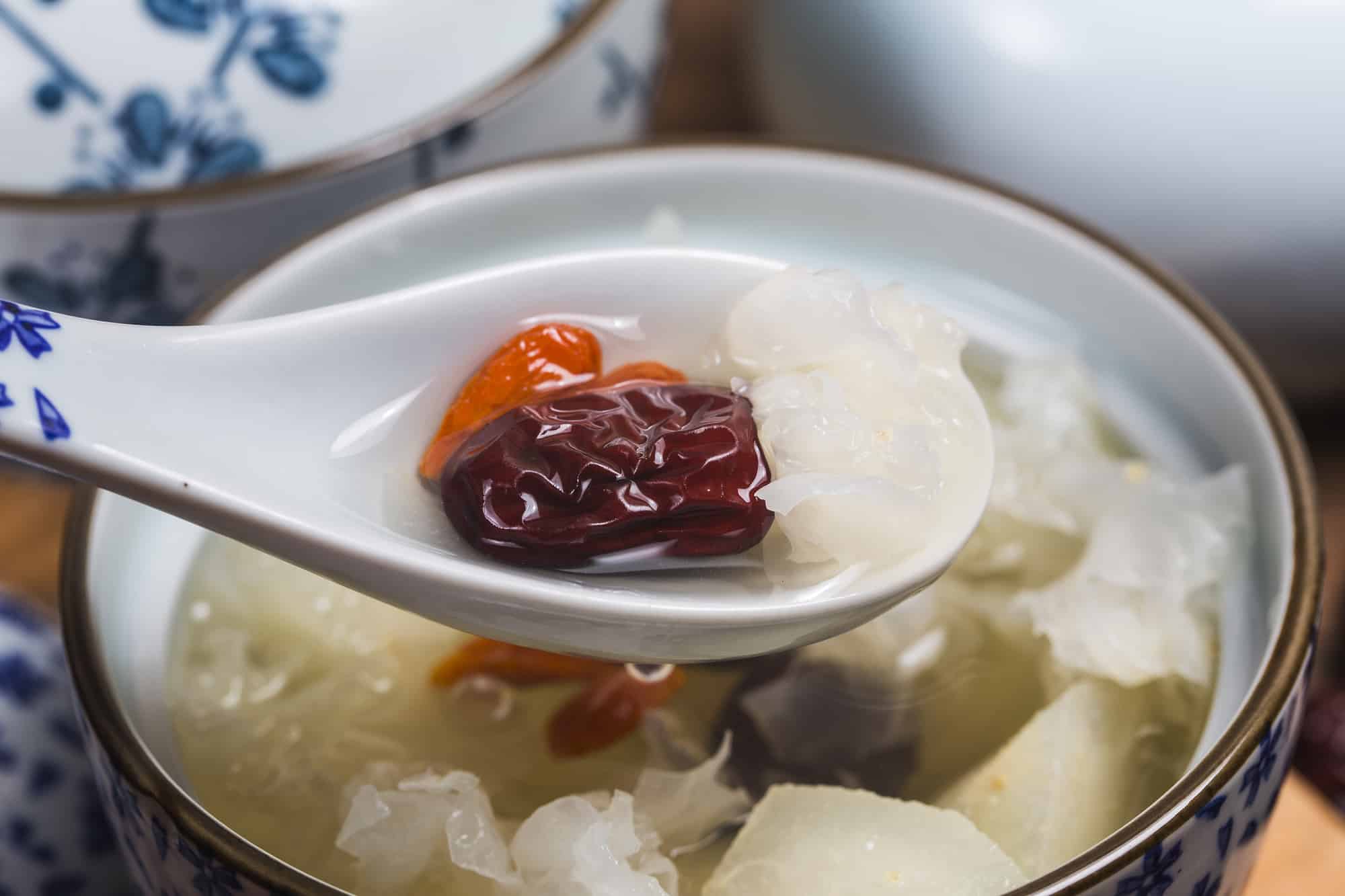 What Exactly is Peach Gum? Desserts, Benefits and More - Cuisine Seeker